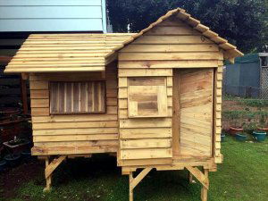 Pallet Cubby House - Easy Pallet Ideas